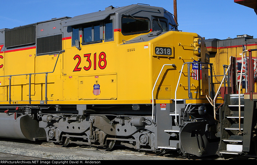 UP 2318